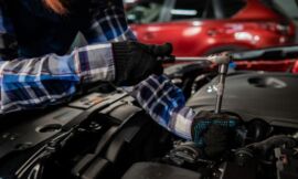 How to change spark plugs? Step-by-step guide | moje-auto.pl