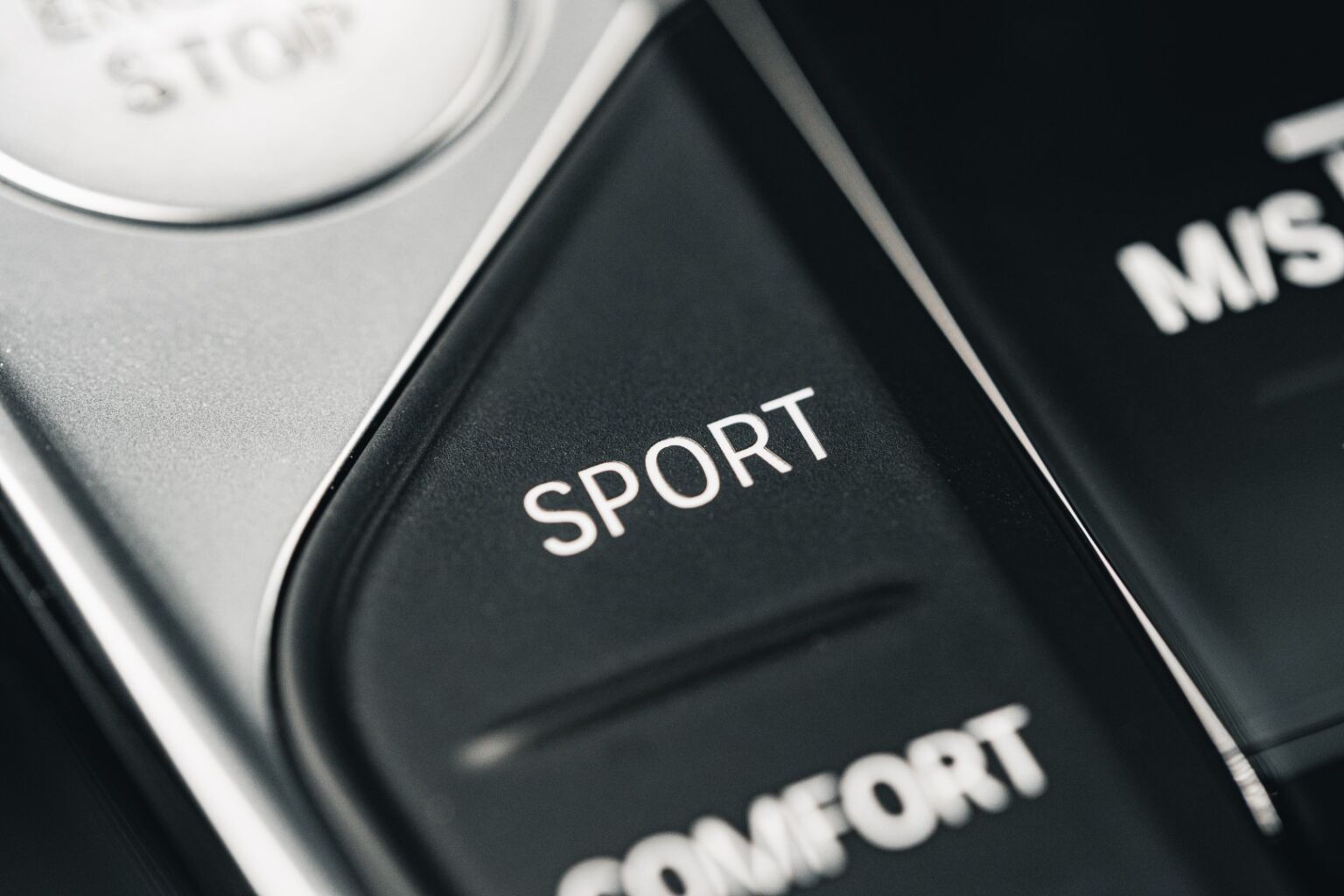 So funktioniert der SPORT-Modus im Auto – was ändert sich im Auto in ...