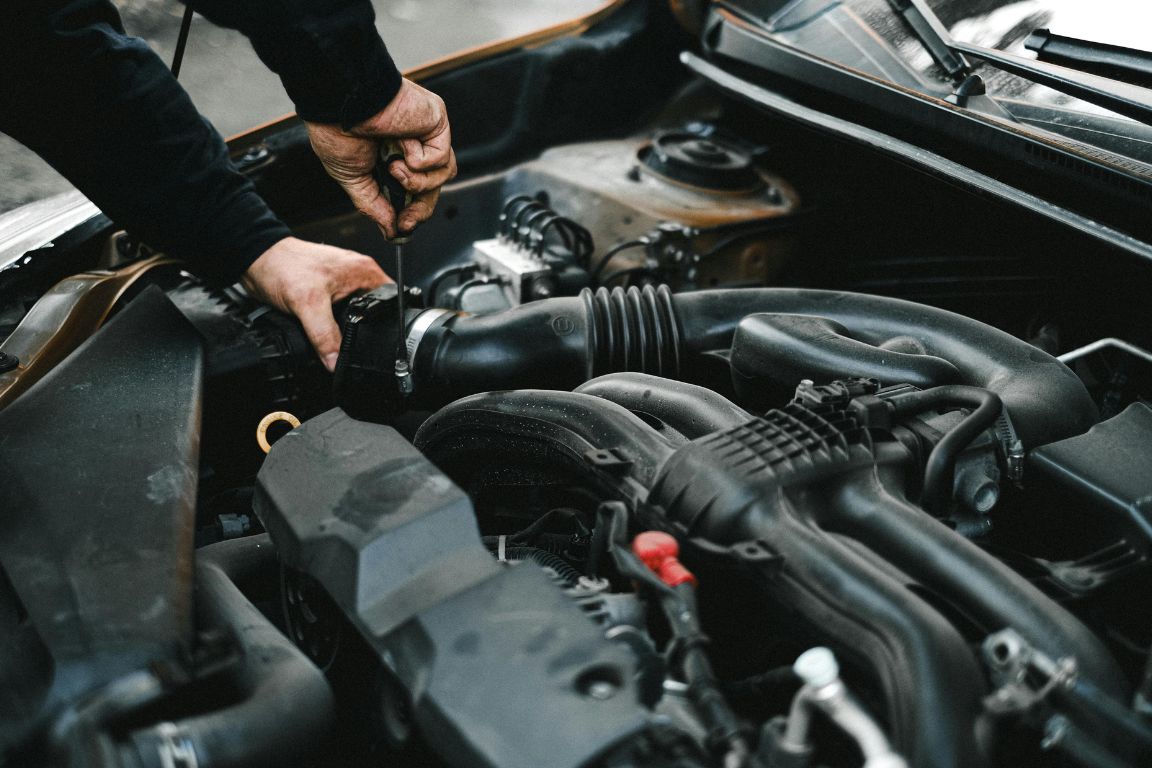 Co to jest kontrolka check engine i jak działa? | moje-auto.pl